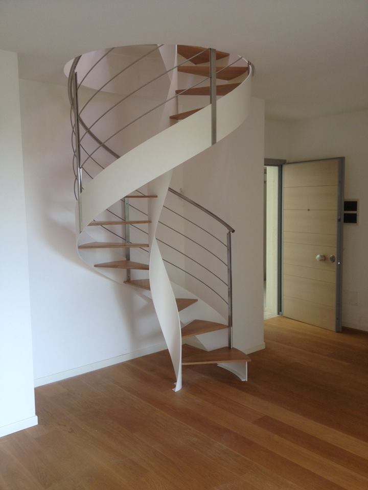 Scala elicoidale in acciaio Eli Ac 18 Realizzata a Livorno | Rizzi Scale